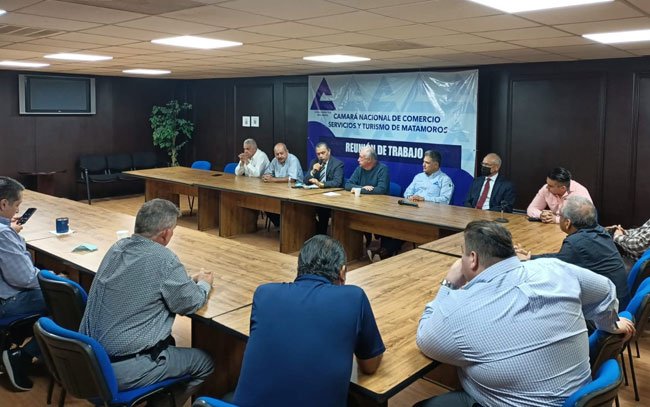 Dialoga Héctor Garza con empresarios de Matamoros