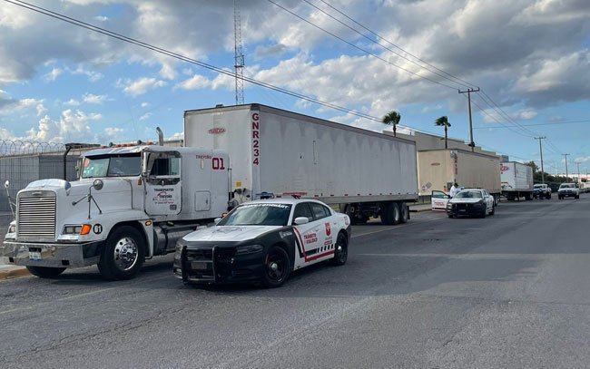 Retiran unidades de carga pesada en Parque Industrial de Reynosa